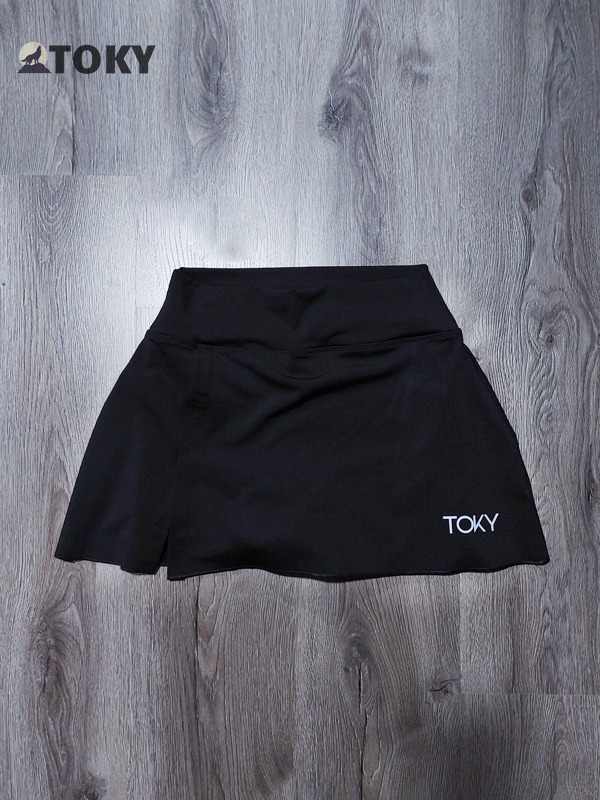 Falda Negra – Toky Chile